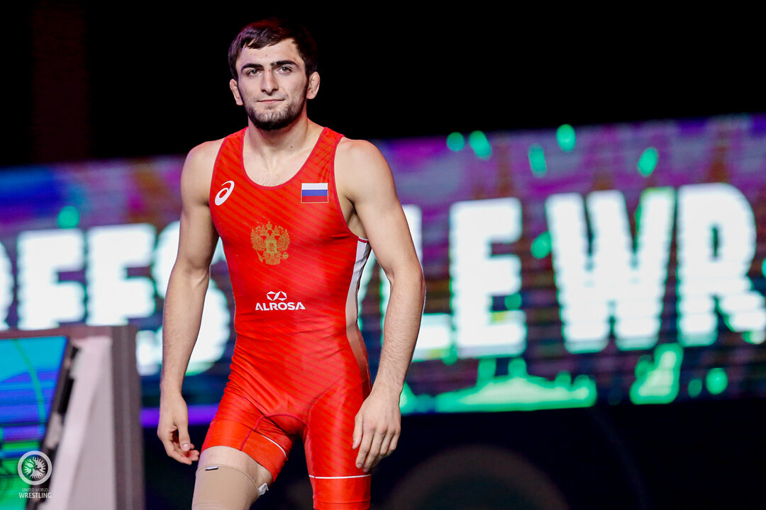 Sadulaev Helps Russia Go 4-for-4 in FS Semifinals | United World Wrestling